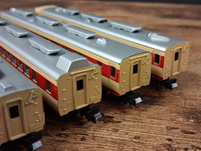KATO N GAUGE Red & Cream Diesel Car 85 Series coaches Powered 5 piece ...