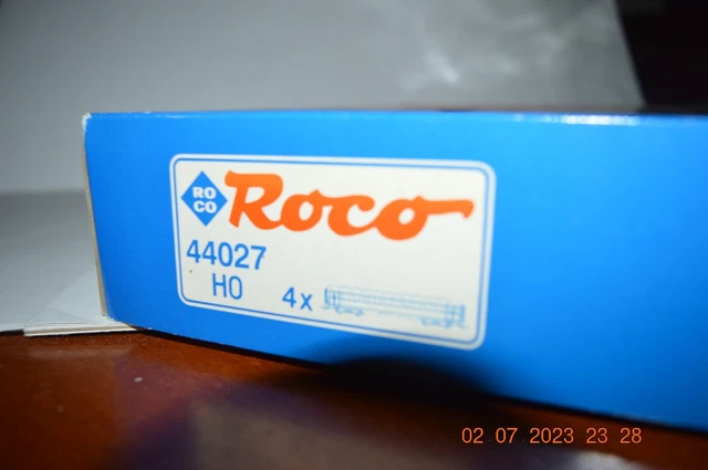 ROCO (44027) - Wagenset der DR, Ep. IV, Spur H0, M 1:87 EUR 89,90 ...