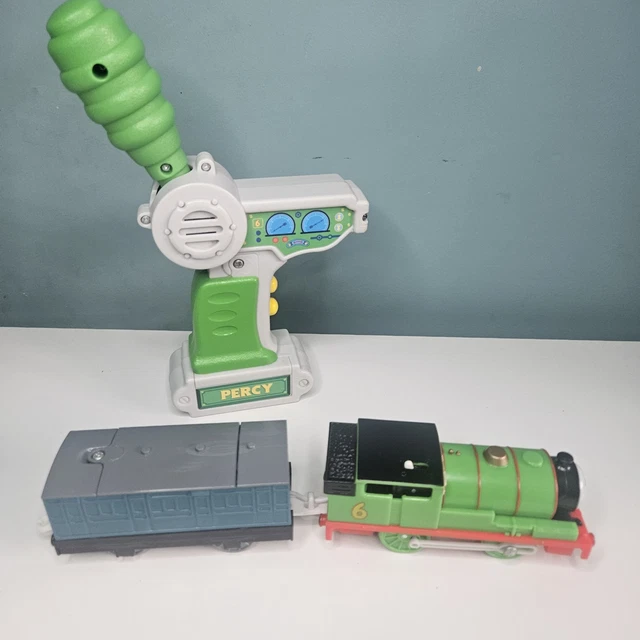 TOMY TRACKMASTER RC Percy the Small Engine - Thomas and Friends Working ...