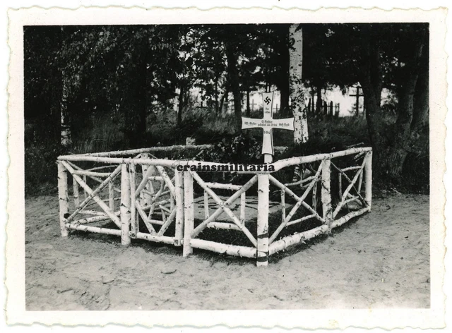 ORIG. FOTO GRAB 7.PD Panzer Offizier Schtz.Rgt.6 in BERESUGI Russland ...