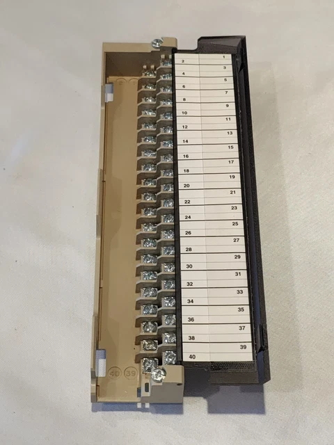 MODICON QUANTUM SERIES Model # 140XTS00200 Terminal Strip 043502766 $18 ...