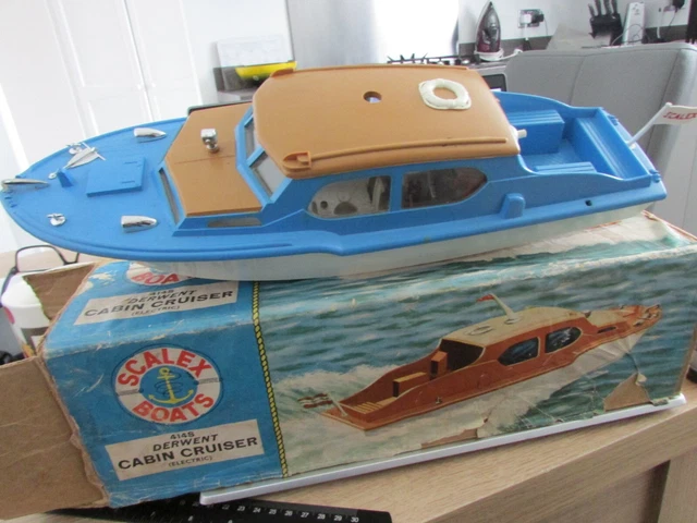 TRI-ANG SCALEX BOATS 414s Blue Derwent Electric Cabin Cruiser in aged ...