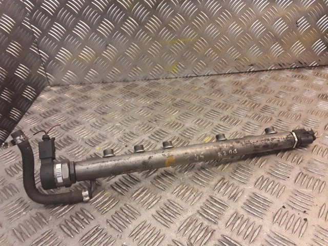 MERCEDES A W169 Fuel Rail a B CLASS 180 200 CDI 0051533328 6400702095 ...