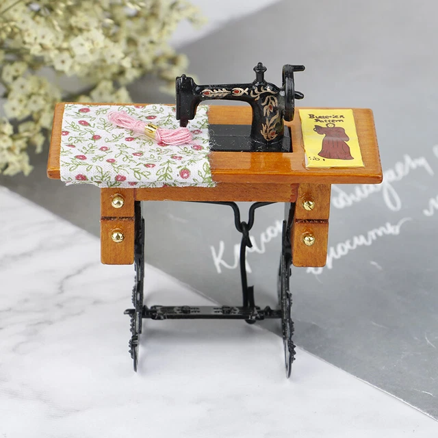 VINTAGE MINIATURE SEWING Machine With Cloth for 1/12 Scale Dollhouse ...