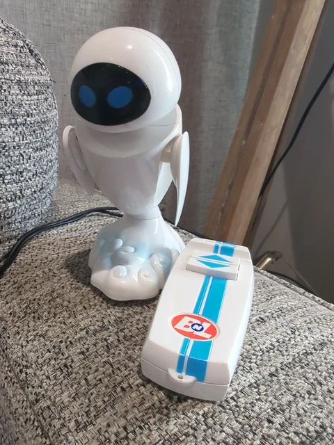 DISNEY PIXAR WALL-E Remote Control RC Eve robot by Thinkway Working £25 ...