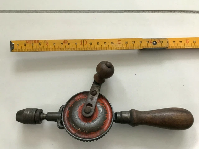 ANCIENNE CHIGNOLE PERCEUSE à main Outil de Métiers Vintage EUR 20,00 ...