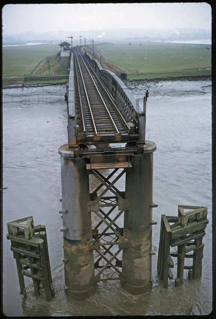 ORIGINAL RAILWAY COLOUR Slide x2 Alloa Swing Bridge River Forth ...