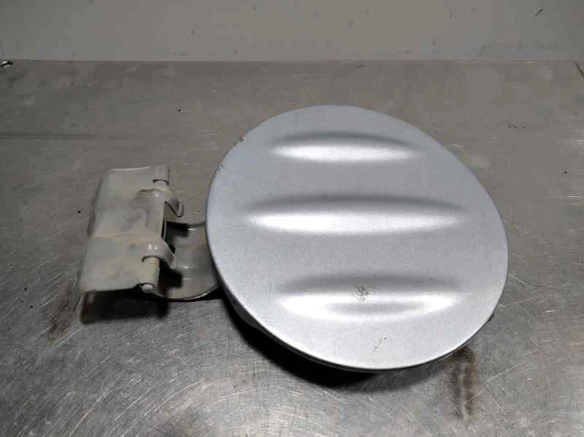 5940A031 TAPA EXTERIOR Combustible / 1043133 Para Mitsubishi L 200 Ka0 ...