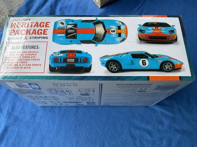 POLAR LIGHTS 1:25 scale, 2006 FORD GT40 Gulf, Boxed plastic model kit ...