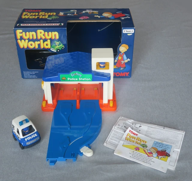 VINTAGE TOMY FUN Run World Police Station Set Boxed and Complete VGC £ ...