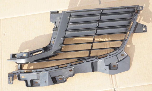 2022 2023 TOYOTA Landcruiser 300 Series Radiator Grille Left OEM 53113 ...