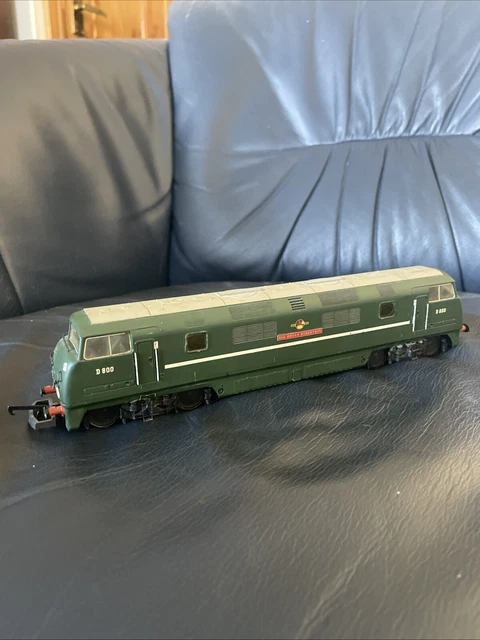 LIMA OO GAUGE WARSHIP CLASS 42 BR GREEN No.D800 NAMED SIR ROBERT ...