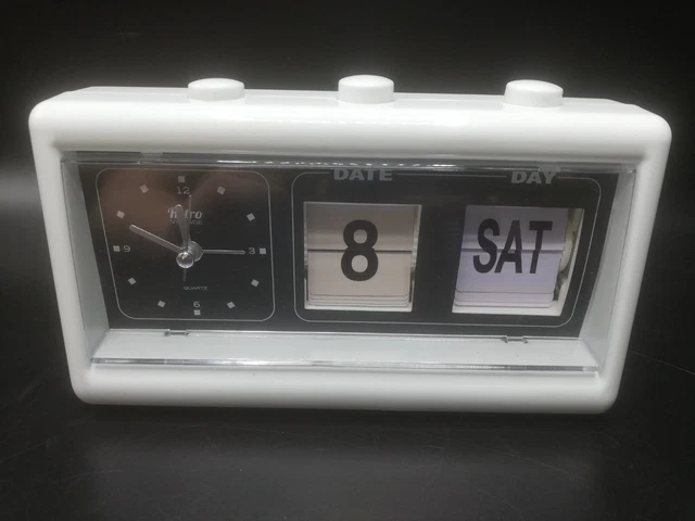 DESK MANUAL FLIP Clock Quartz Clock That Shows Date & Day - Retro Style ...