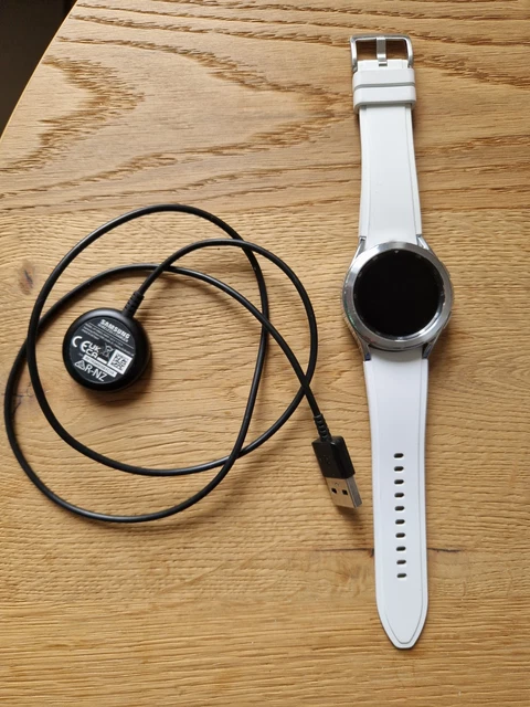 SAMSUNG GALAXY WATCH4 Classic SM-R885 42mm Edelstahlgehäuse mit Ridge ...