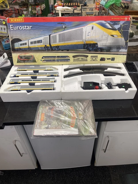 HORNBY EUROSTAR TRAIN Set £109.99 - PicClick UK