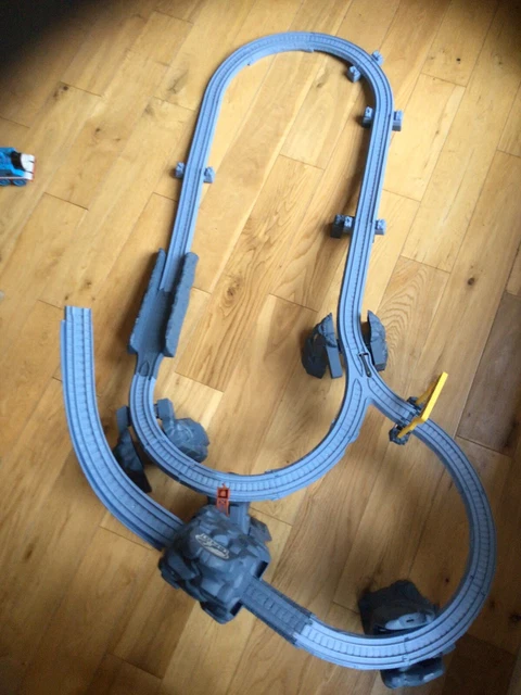THOMAS AND FRIENDS MATTEL TRACKMASTER BLUE MOUNTAIN DARING DROP SET ...