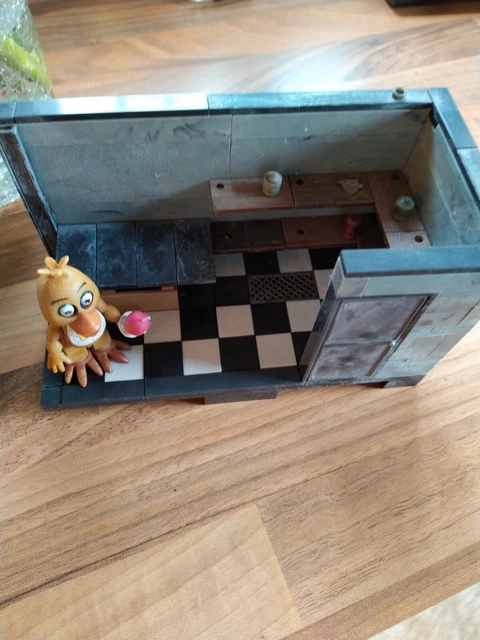FIVE NIGHTS AT freddys mcfarlane. Lego Set. Chicka £35.00 - PicClick UK