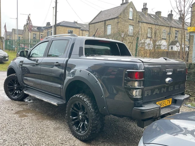 FORD RANGER 2.0 EcoBlue Wildtrak Auto 4WD Euro 6 (s/s) 4dr Diesel ...
