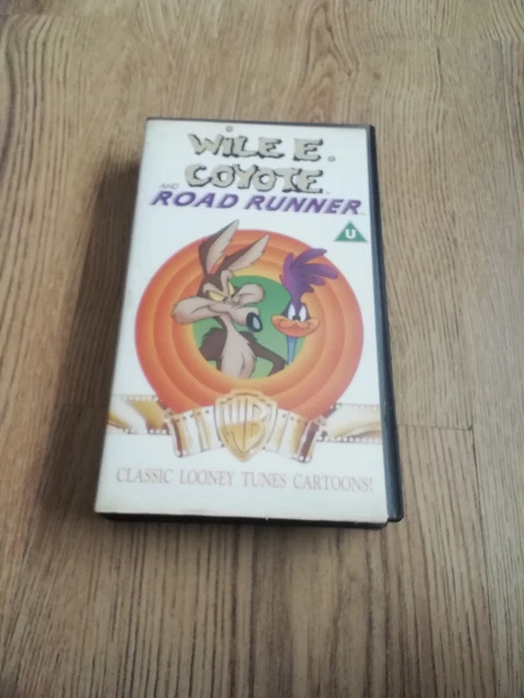 ROAD RUNNER VHS Wile E Coyote VHS 1992 Looney Tunes Collectable Rare £5 ...