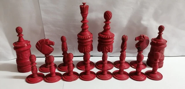 ANTIQUE CHESS SET Possibly a Jaques London 9.5cm King C1840 Feather ...