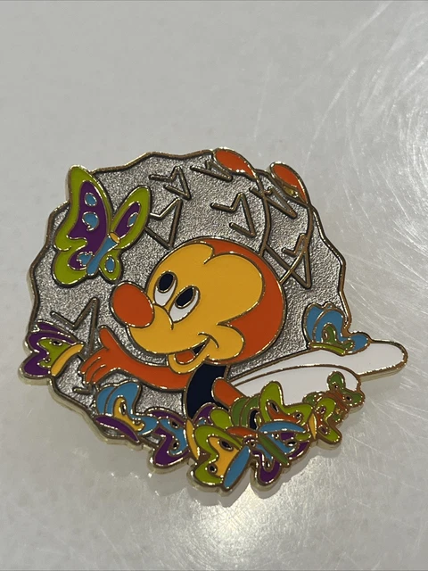 DISNEY EPCOT FLOWER And Garden Festival 2025 Mystery Pin Spike The Bee ...