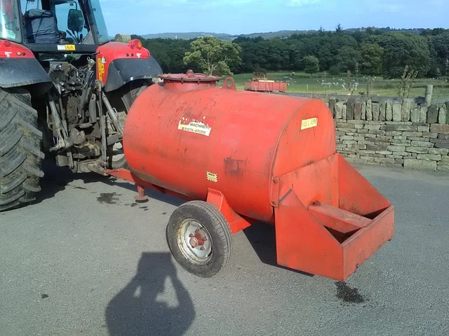 HILLAM 1000LTR LITRE livestock Water Bowser Trailer Tank Trough Cattle ...