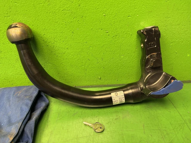 TOW TRUST DETACHABLE Tow Bar with Key and Bag 55R010364 £159.90 ...