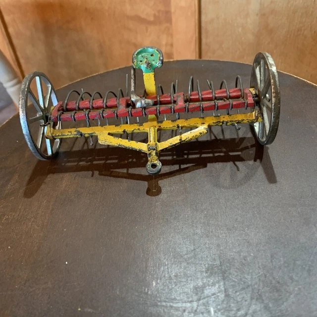ARCADE HAY DUMP Rake Cast Iron 7" #703 Farm Implement Toy £124.98 ...