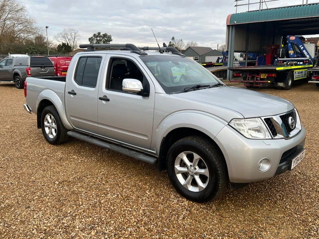 NISSAN NAVARA 4X4 2.5 dci tekna automatic D40 NO ADD BLUE . £9,995.00 ...