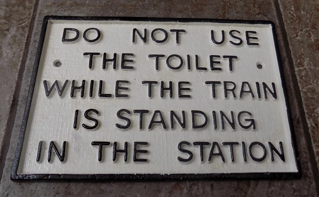 BRONZE-EFFECT DO NOT Use the Toilet Sign £30.80 - PicClick UK