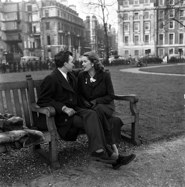 BRITISH ACTRESS SALLY Ann Howes fiancee actor Maxwell Coker a - 1950 ...
