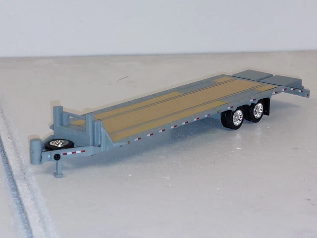 DCP/GREENLIGHT GRAY TANDEM axle gooseneck trailer w/working ramps 1/64 ...