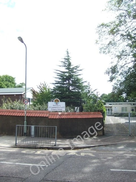 PHOTO 6X4 ENTRANCE to St Leonard's Primary School, Exeter c2010 £2.00 ...