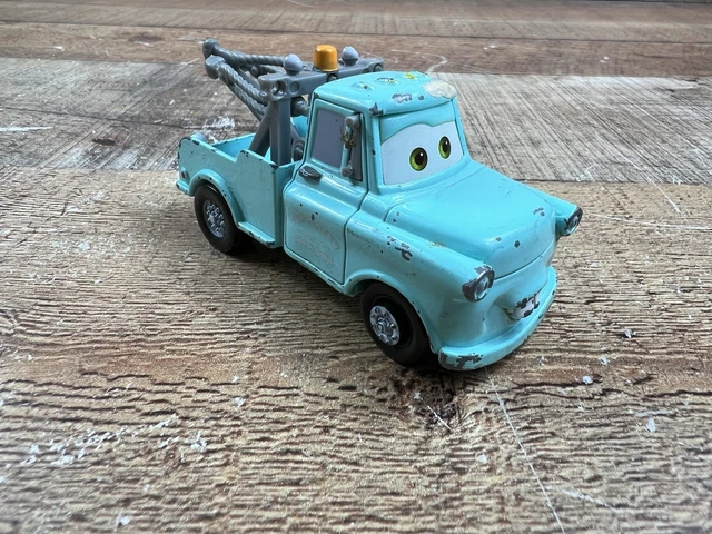 DISNEY PIXAR CARS Movie Tow Mater Blue / Teal Die Cast Toy Car #19 $11. ...