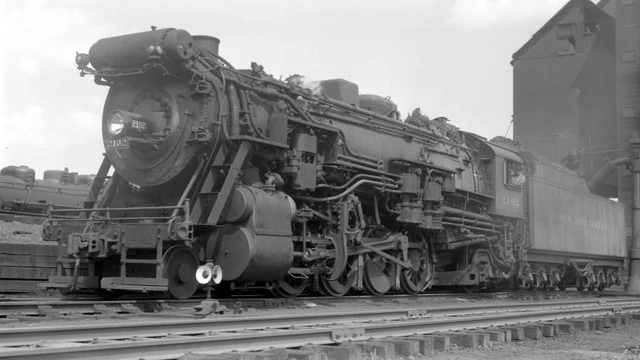 NYC NEW YORK Central Railroad locomotive engine No 2102 Old Train Photo ...