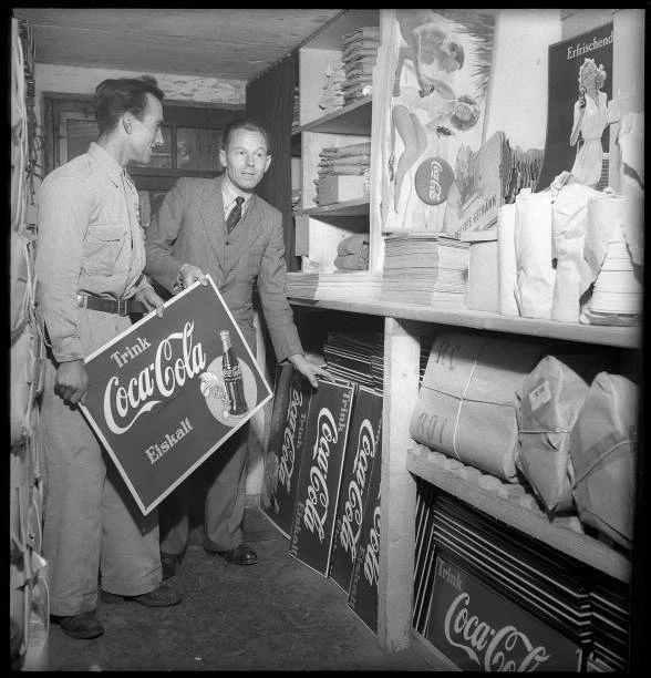 COCA COLA PROMOTIONAL material, 1949 Old Historic Photo EUR 6,52 ...