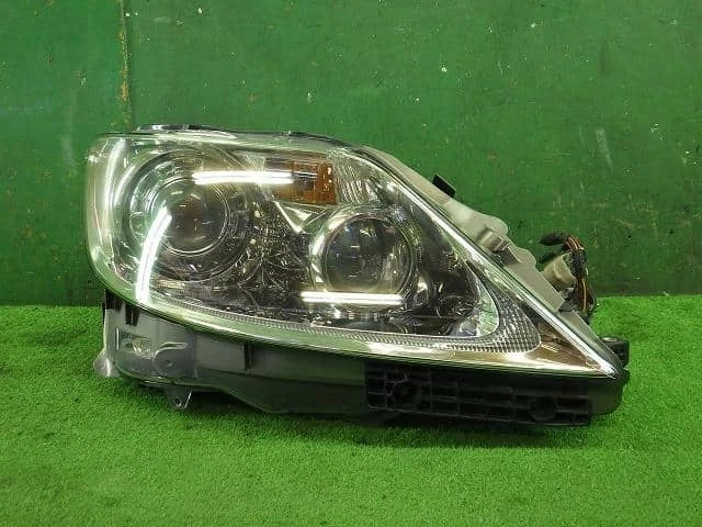 TOYOTA LEXUS LS 2007 DBA-USF40 Right Headlight 8111050290 [Used ...