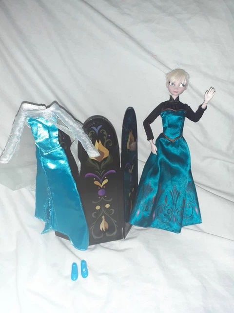 BARBIE TYPE DISNEY Princess Elsa from Frozen - articulated arms and ...