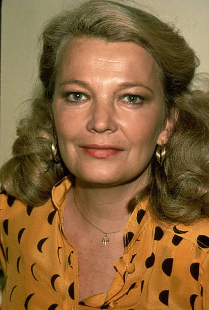 GENA ROWLANDS CIRCA 1980 in New York City Old Historic Photo 1 EUR 6,69 ...