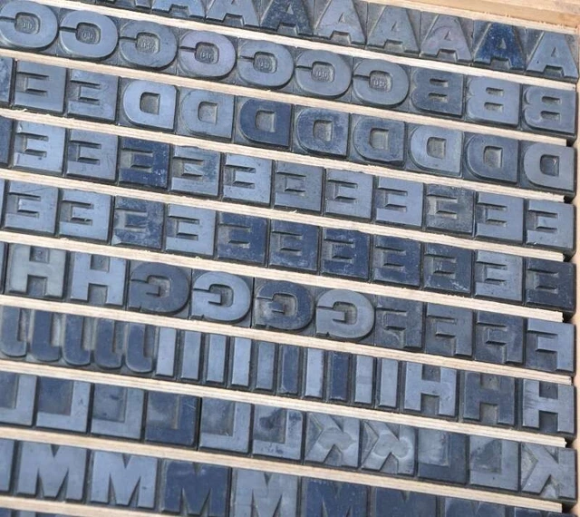 POLICE DE CARACTÈRES plomb lettres typographie imprimerie tampon metier ...