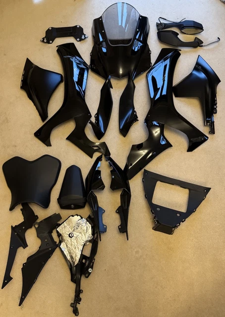 YAMAHA R1 2020-2024 original body kit fairing panels, YZF-R1, Black. £ ...