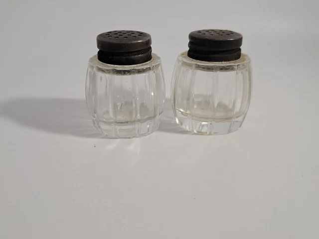 PAIRE DE SALIÈRES saupoudreuses Argent Massif cristal taillé EUR 20,00 ...