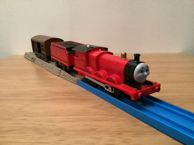 THOMAS THE TANK Engine Tomy Trackmaster Plarail Engine ‘James’ £19.99 - PicClick UK