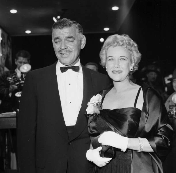ACTOR CLARK GABLE and wife Kay Spreckels at the premier in LA 1957 Old ...