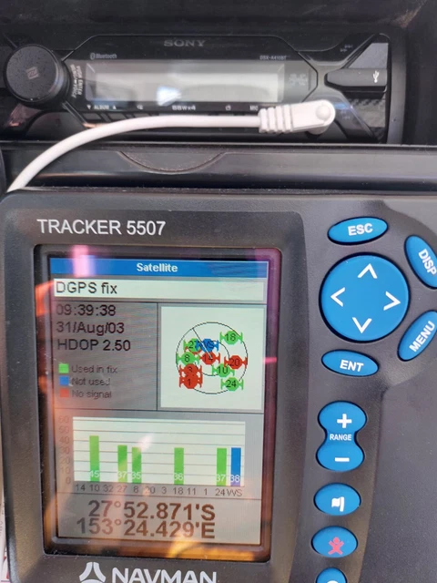 NAVMAN TRACKER 5507 GSP Display Chart Plotter MFD with external gps ...