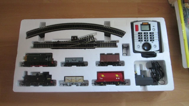 HORNBY RAILWAYS MIXED Freight OO Gauge Digital Model Train Set R1126 ...