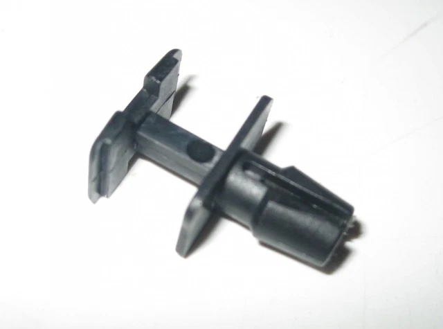 BMW CORPS PANNEAU Scuttle Bordure Pince Clip Rivet 8195811 51718195811 ...