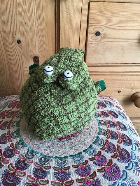 SQUIRE BOONE VILLAGE Andrew Alligator Throw Me Friends Green Ball Soft ...