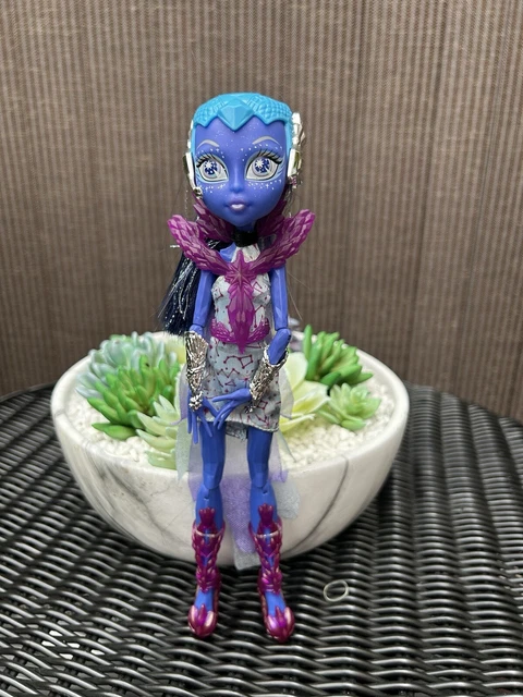 MATTEL MONSTER HIGH Astranova Boo York Doll Only £20.00 - PicClick UK