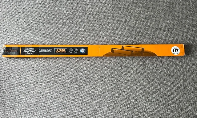 HALFORDS NON RAIL Steel Roof Bars 117cm + Fixing Kit & Feet Pack Toyota ...